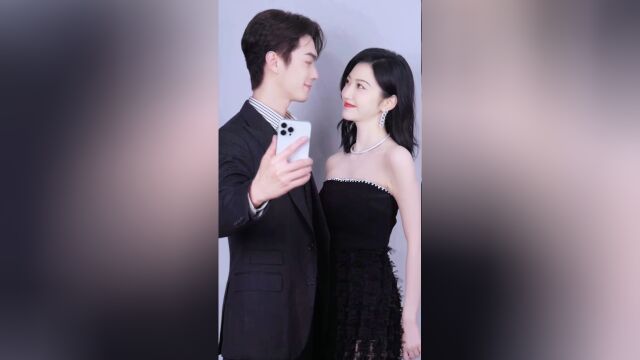 BTS: Chinese Valentine's Day welfare giveawayLi Ni and Cui Lin's sweet ...