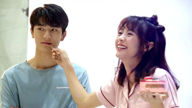 Behind the scenes: Couple MOWEI sweet take Poster | Put your Head on My ...