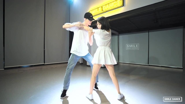 ความเข้าใจที่ลึกซึ้งของการเต้นเกาหลีแบบ "เพียงครั้งเดียว" โดย SMILE ...