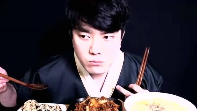 Big stomach king eats and broadcasts: Korean handsome guy eats spicy ...