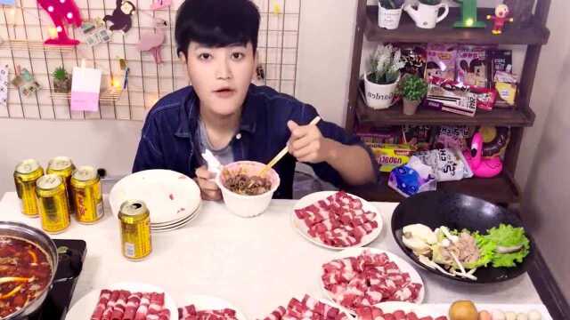 Big stomach king Alan homemade hot pot 6 kg fat cattle, 30 balls, etc ...