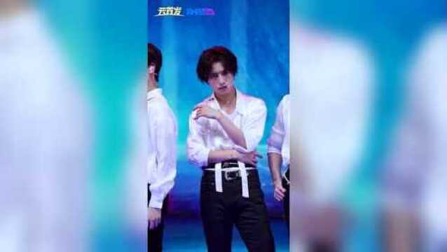 [Focused Camera] INTO1 Bo Yuan Wonderland Party Performance - Watch HD Video Online - WeTV