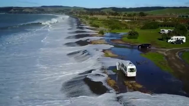 When the sea is at high tide, the real situation of the sea view room ...