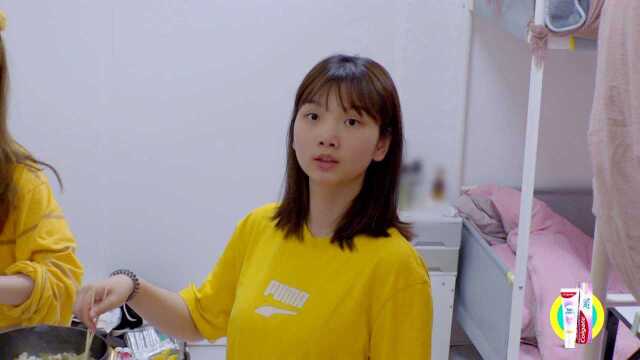 EP9: Midnight party with delicious food in the dormitory. Xie Anran claims a pig girl group is ...