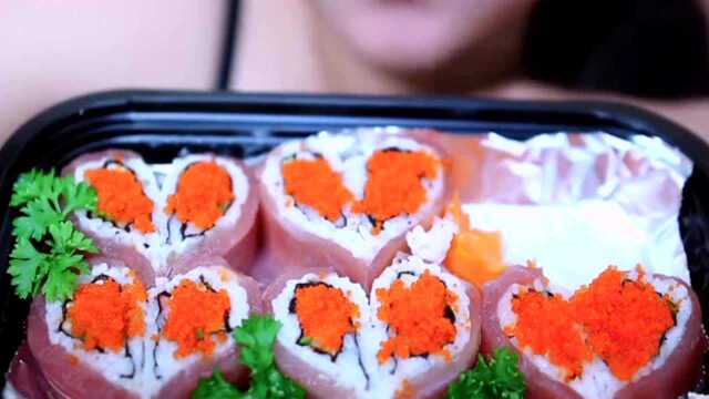 น้องสาวชาวเวียดนาม Miss Soy ทานซูชิทูน่าปลาไข่ปลาเคี้ยวฟังดูน่าดึงดูด ...