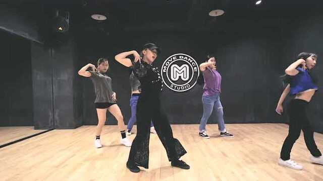 The lead dance lady is so thin, but the dance is particularly powerful ...