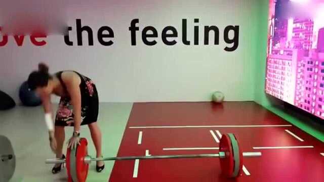 Sure enough, the master is in the folk! The female warrior is lifting weights in high heels ...