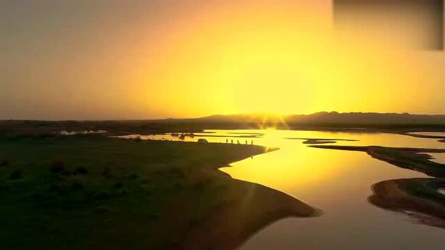 The sunset of Shiyang River! The third largest river in the inner ...