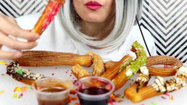 Moxie Beast eats the auspicious fruit circle! A colorful look is very ...