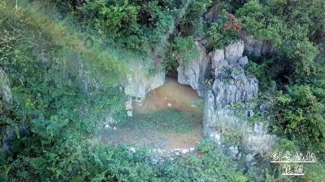 There is a cave in the mountains. What is inside? Drones fly to see ...