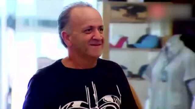 Mischief: The girl dressed as a fake scared passerby, the unsuspecting ...