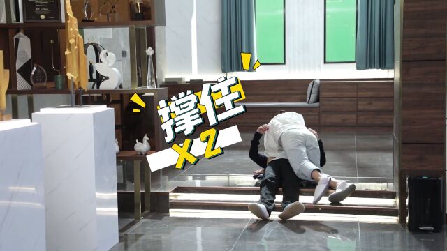 BTS：Gu Chuan and Xiaoning fall and hug scene | Miss Crow With Mr ...