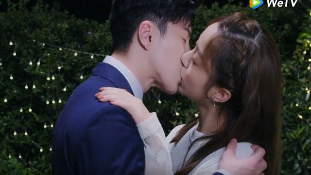 《楼下女友请签收》36 集：片段 1 - Gratis - Lawrence Wong,Hao Xu,Wu Haoze,Bai Xinyi,Ni Hanjin - Tiongkok ...