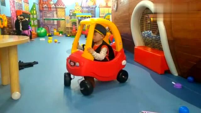 Daily life of a small policeman - Watch HD Video Online - WeTV