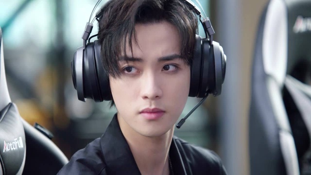 EP4: Falling Into Your Smile - Watch HD Video Online - iflix