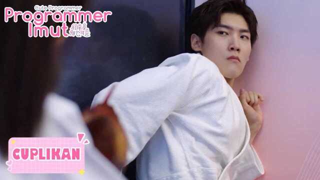 Cute Programmer | Cuplikan EP07 Gokil, Yicheng Ternyata Takut Ayam | 程序员那么可爱 | WeTV【INDO SUB ...