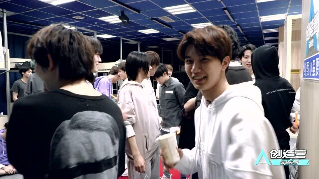 EP2：Zhao Zhenghao retested and qualified to hold Zhou Zhennan - Watch ...