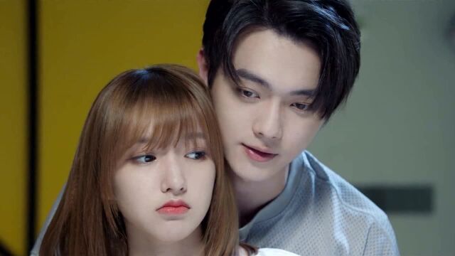 H21-4: Lu Sicheng is in the room alone with Tong Yao. What are you doing | Falling Into Your ...