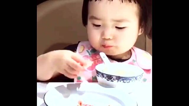 Meng Bao มีความกระหายที่ดีการเห็นการกินของเธอสามารถแก้อาการเบื่ออาหาร ...