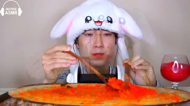 JaeYeol eats caviar! Can swallow it all! - Watch HD Video Online - WeTV