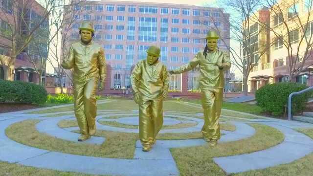 Mechanical Dance Group Remote Control Super Handsome Dance "Light Years ...