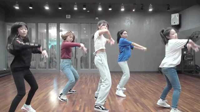 The latest dance dance "Wow Thing" dance in MOVE dance room is very ...